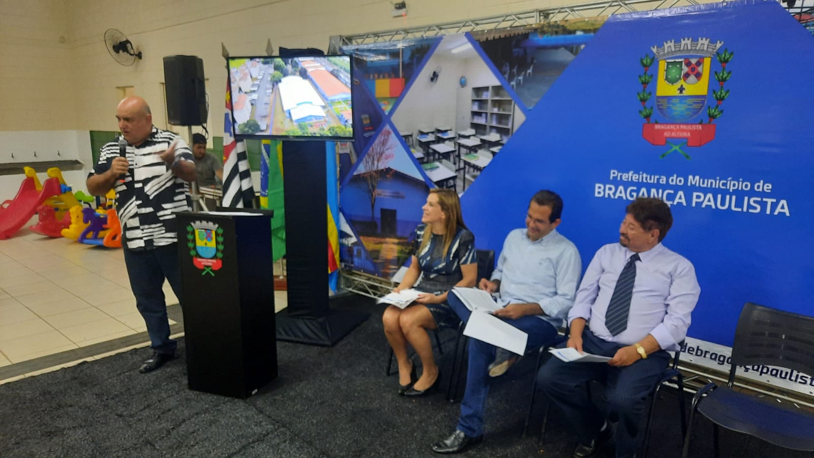 Prefeitura entrega reforma do telhado da E.M. Profa. Zitta de Mello ...