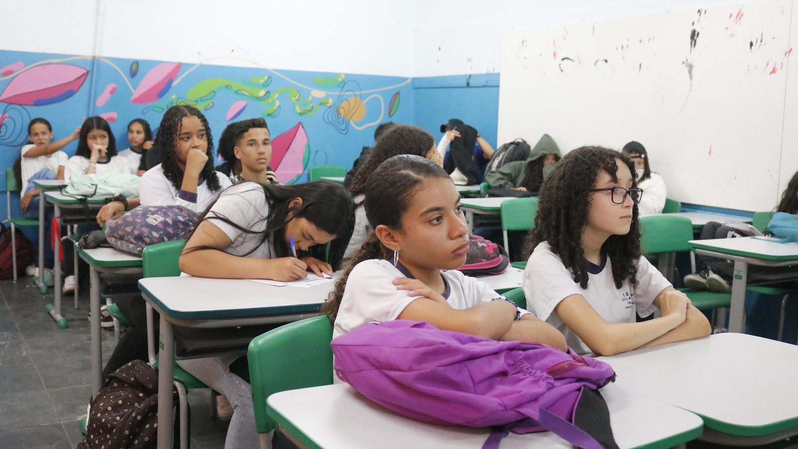 Horta nas Escolas: Projeto chega à Escola Professora Lucia Akemi Miya - Itapecerica da Serra