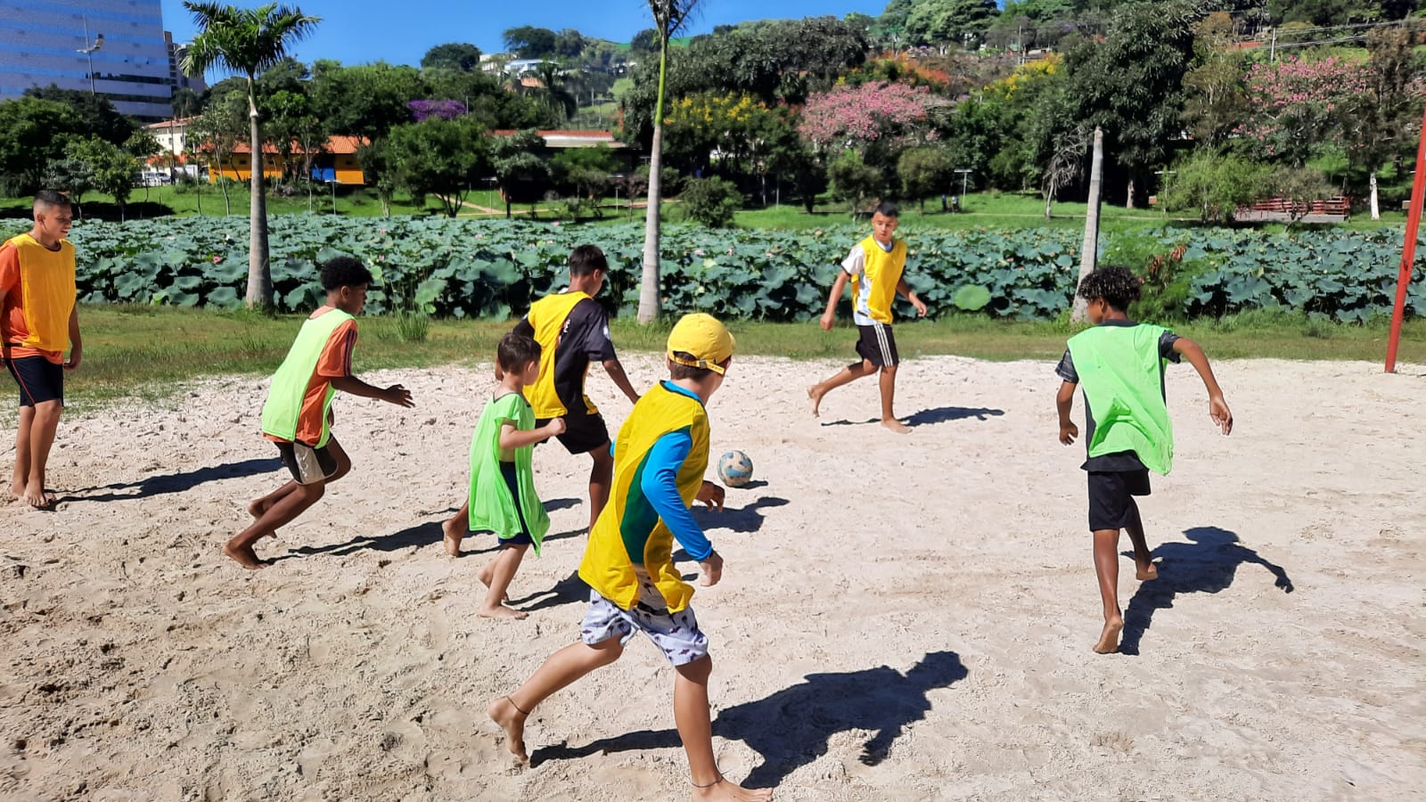 Participe das atividades gratuitas de esporte e lazer no Lago do Taboão neste final de semana ...