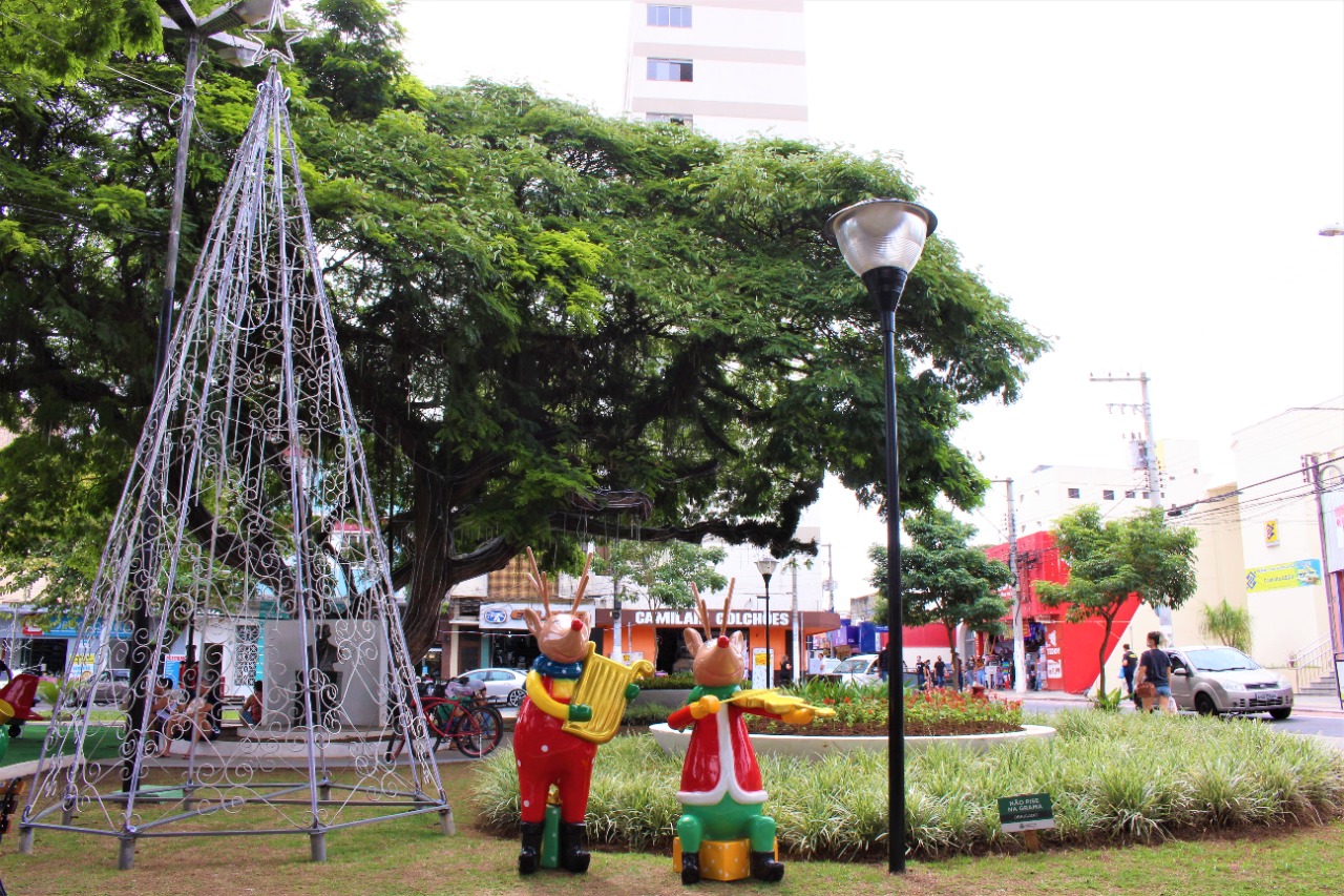 03/12 - Programação de visita do Papai Noel aos bairros abrange mais ...