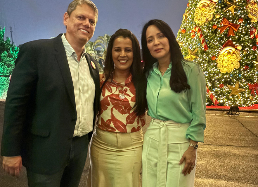 No Palácio dos Bandeirantes, Aline Cavalin participa de evento que ...